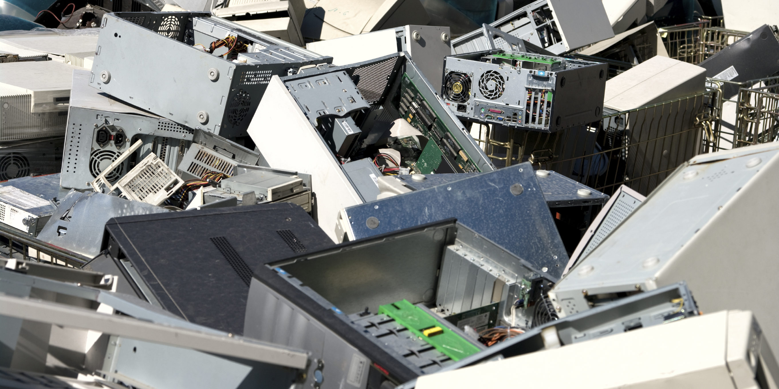 Cómo reciclar los RAEE – Alternativa Ecológica